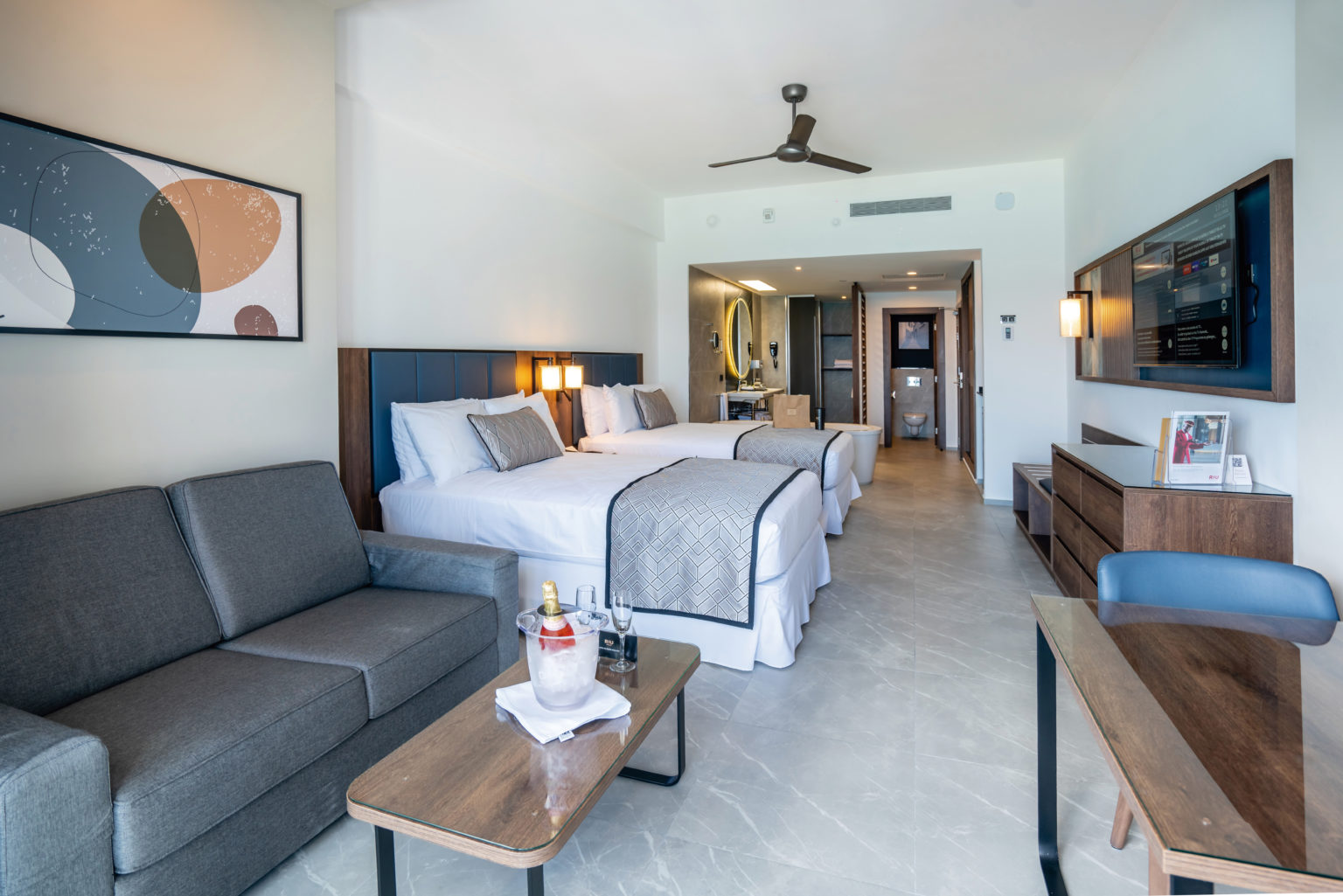 Elite Club by RIU - Subscribe to luxury romance ...